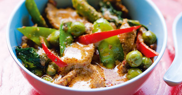 Rotes Curry mit Rindfleisch (Gäng Pad Pet Nüa) Rezept | Küchengötter