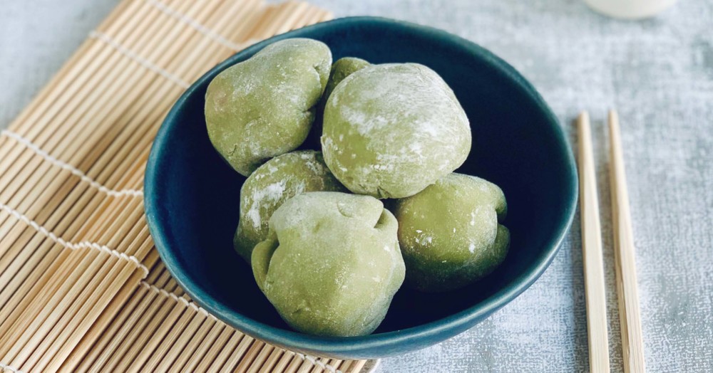 Matcha Mochi - Rezept für Daifuku mit Creme-Füllung | Küchengötter