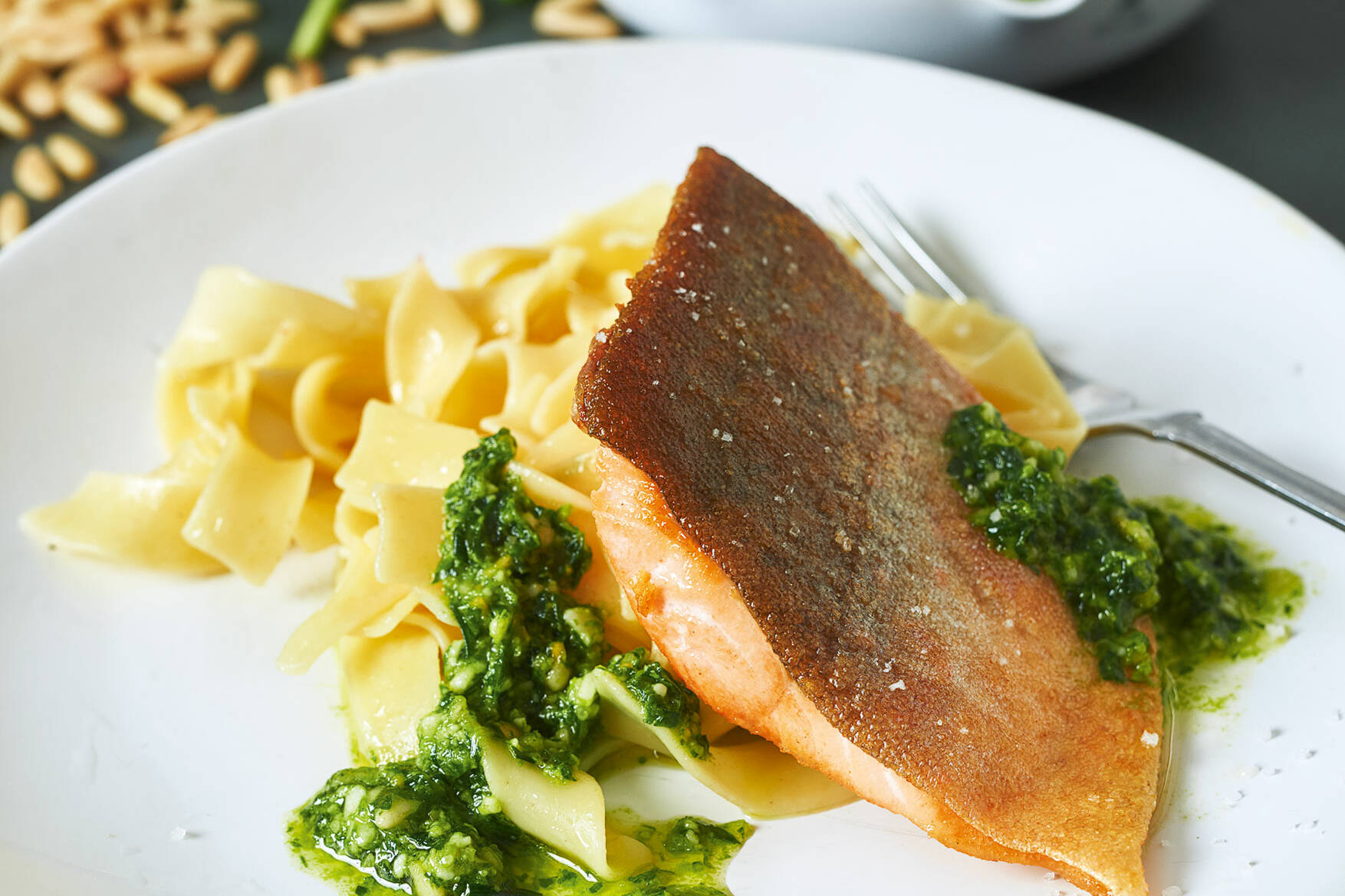 Saibling mit Pesto Rezept | Küchengötter