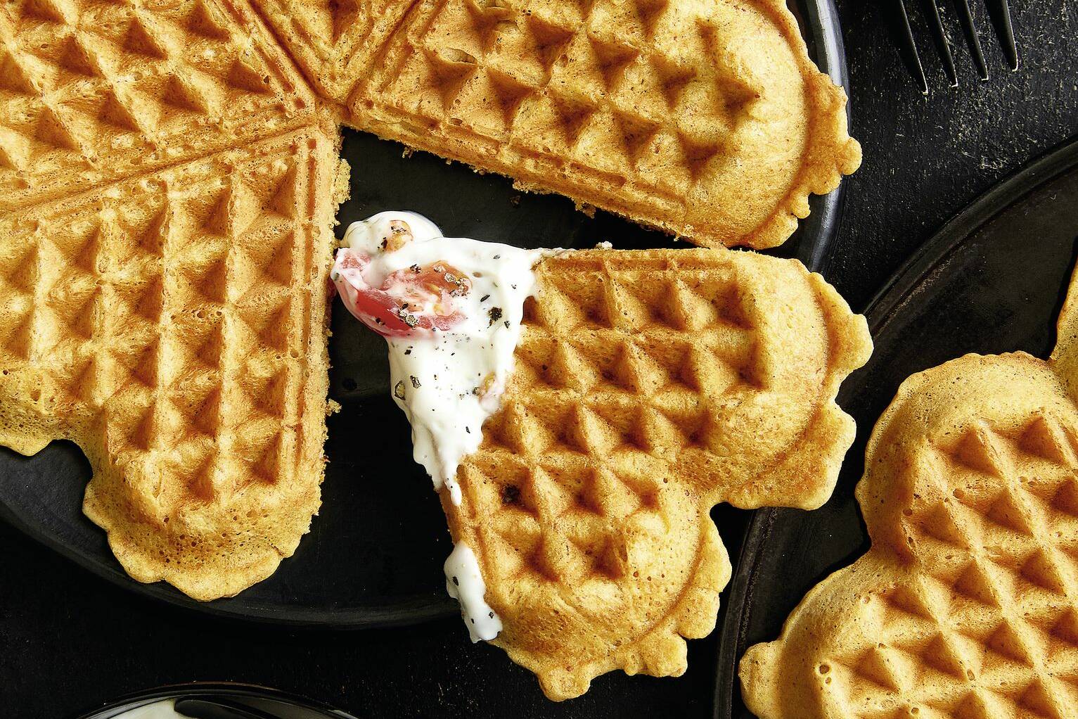 Maiswaffeln mit Tomatenquark Rezept | Küchengötter