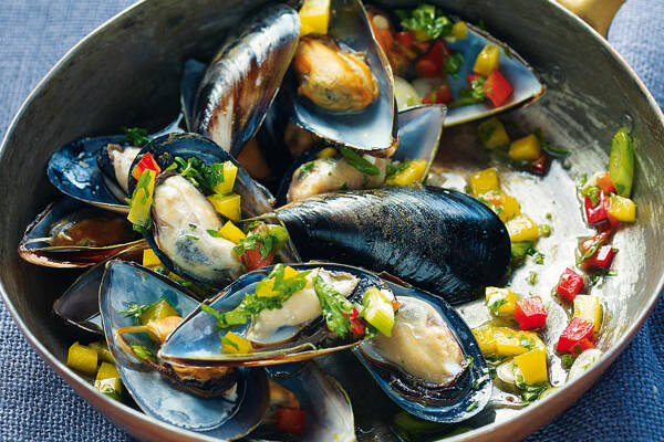 Muscheln mit Paprikavinaigrette Rezept | Küchengötter