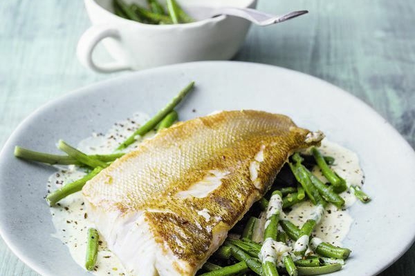 Zander mit Limetten-Bärlauch-Sauce Rezept | Küchengötter