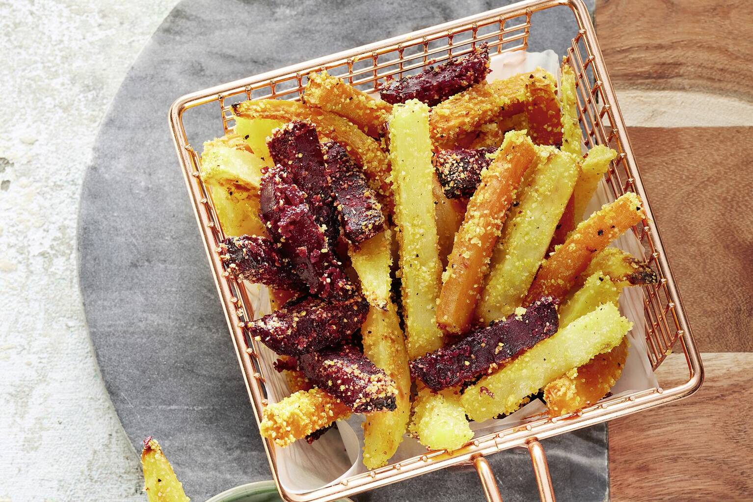 Bunte Pommes mit Limetten-Mayo Rezept | Küchengötter