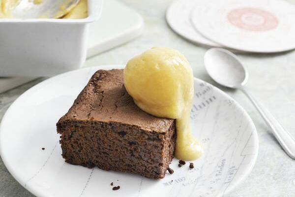 Brownies mit Mango-Eis Rezept | Küchengötter