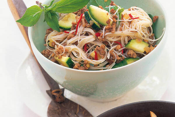 Zucchini-Hack-Salat Rezept | Küchengötter