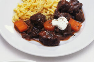 Rehragout mit Orange und Schalotten Rezept | Küchengötter