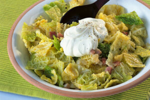 Rahmwirsing mit saurer Sahne Rezept | Küchengötter