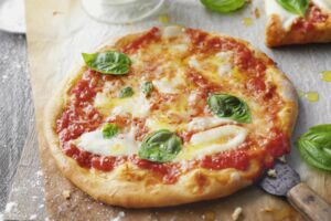 Italienischer Klassiker: Pizza Margherita Rezept | Küchengötter