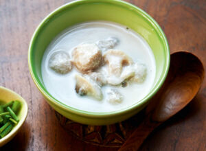 Suppe mit frischen Pilzen (Soup Hed Sodt) Rezept | Küchengötter
