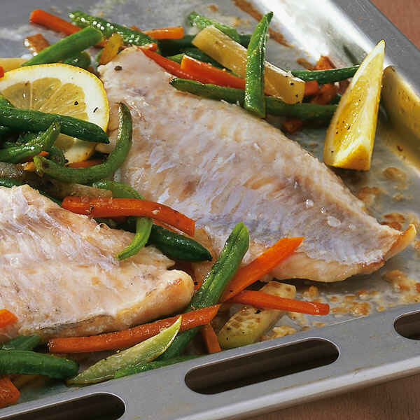 Rotbarsch mit Zitronen-Zucchini Rezept | Küchengötter