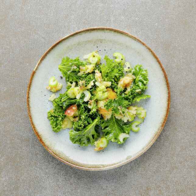 Gedünsteter Grünkohl mit Granatapfel Rezept | Küchengötter