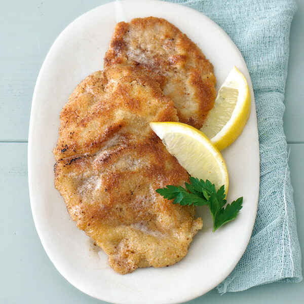 Wiener Schnitzel mit Preiselbeeren Rezept | Küchengötter