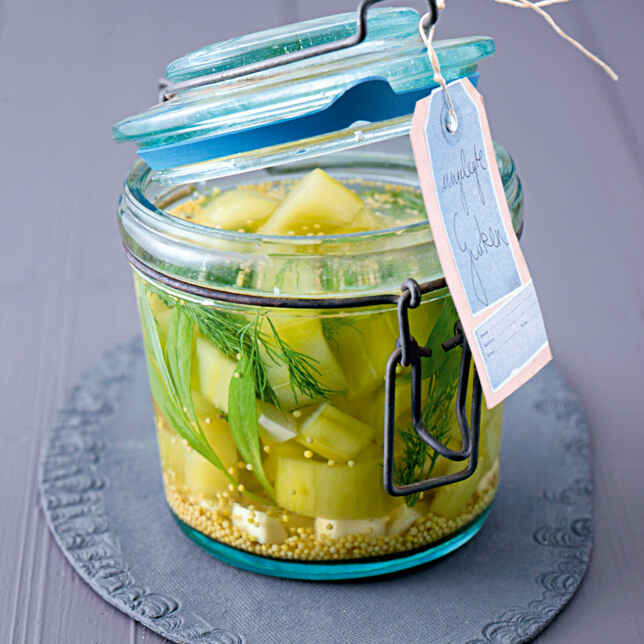 Eingelegte saure Gurken mit Dill Rezept | Küchengötter