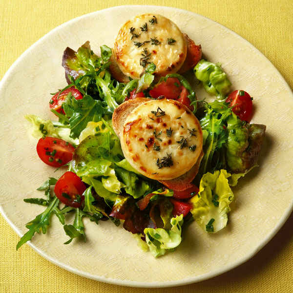 Warmer Ziegenkase Auf Salat