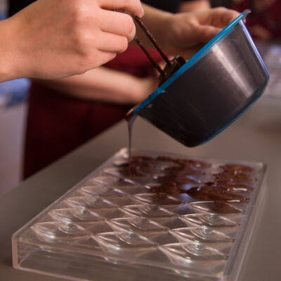 Gefüllte Pralinen und Hohlkörper selber machen | Küchengötter