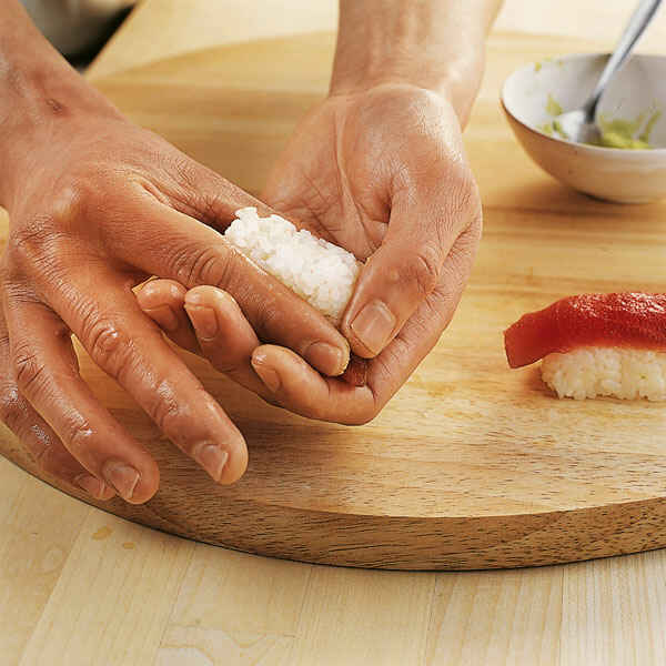 Nigiri mit Thunfisch Rezept | Küchengötter