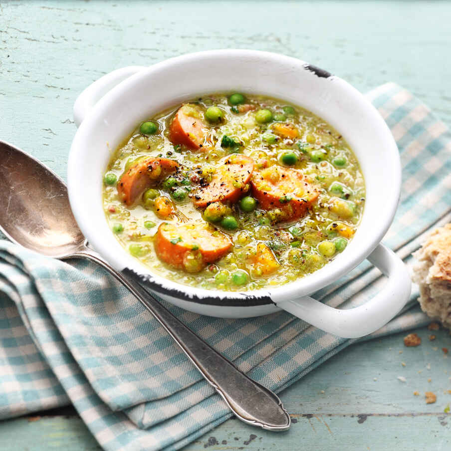 Erbseneintopf mit geräucherten Schinkenspeckwürfeln Rezept | Küchengötter