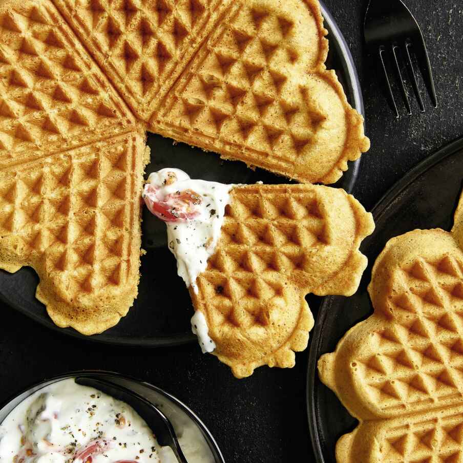 Maiswaffeln mit Tomatenquark Rezept | Küchengötter
