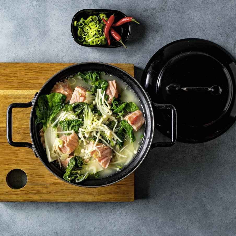 Lachs in Miso-Fond mit Pilzen Rezept | Küchengötter