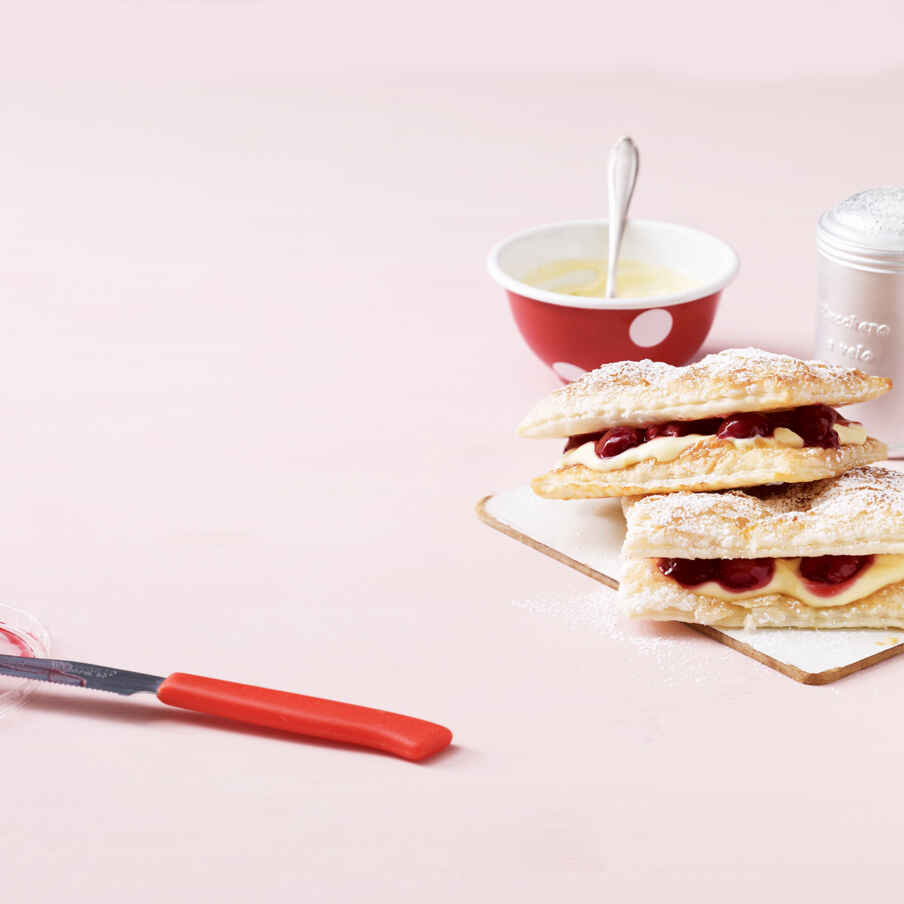 Kirsch-Knusperschnitten Rezept | Küchengötter