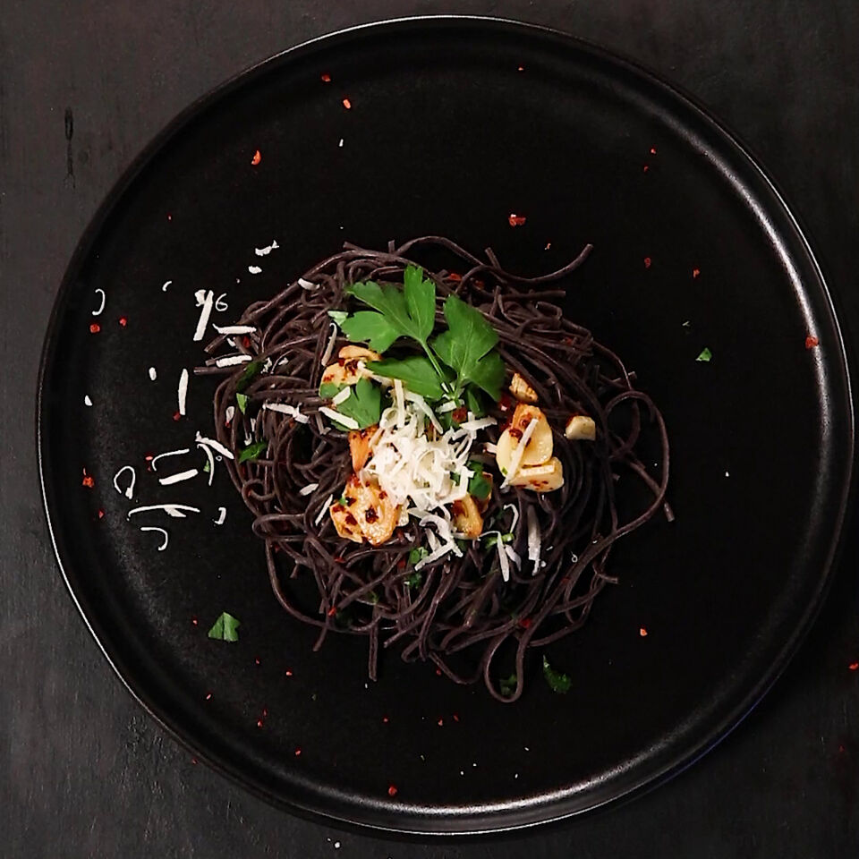 Sepia-Spaghetti Aglio e Olio Rezept | Küchengötter